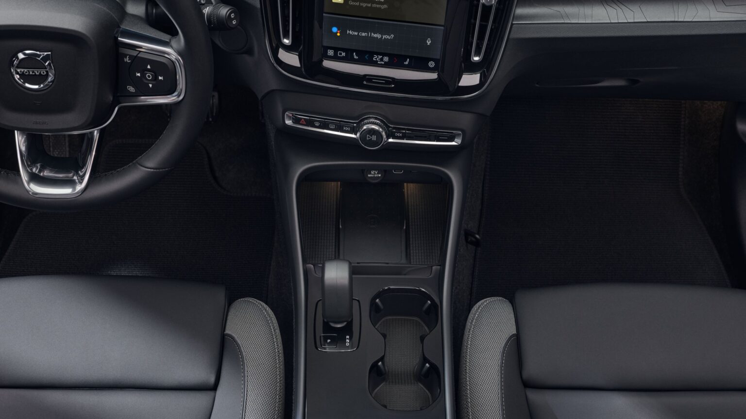 Volvo EX40 - Helt elektrisk, upp till 573 km räckvidd - Brandt