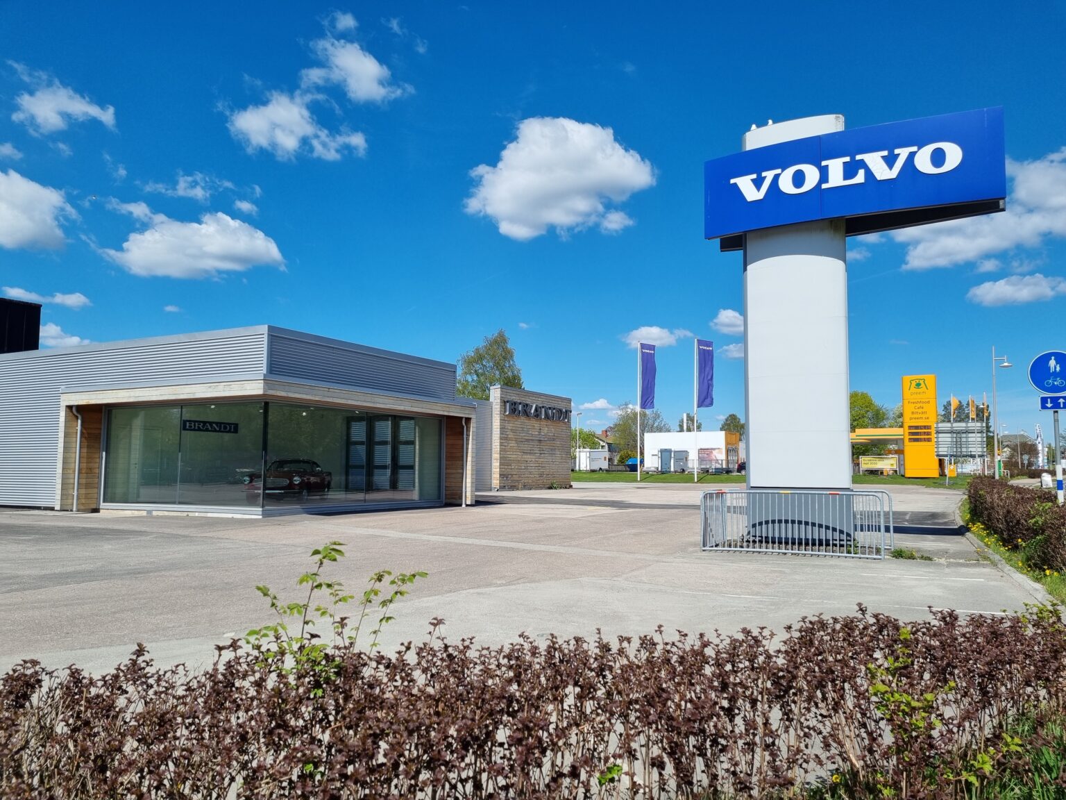 Brandt Bil, Mellerud - Volvo, Polestar, Renault, Dacia